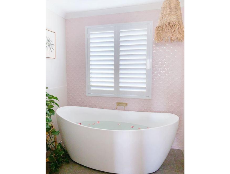 Pastel Pink Gloss Fish Scale Mosaic Tiles The Flooring Guys